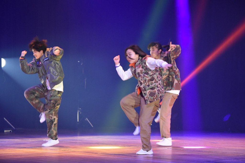 02 - RUNNING MAN STD